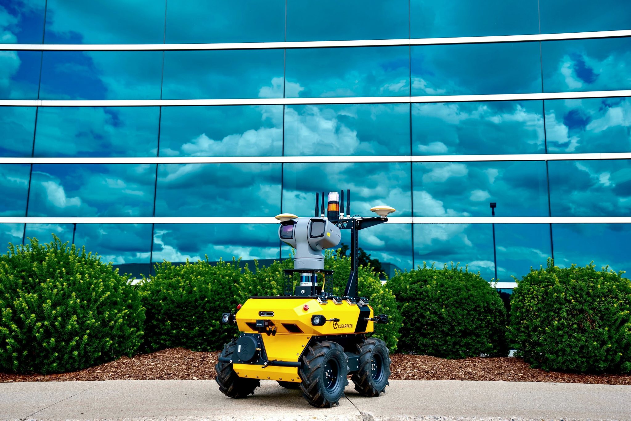 Husky Observer - Clearpath Robotics