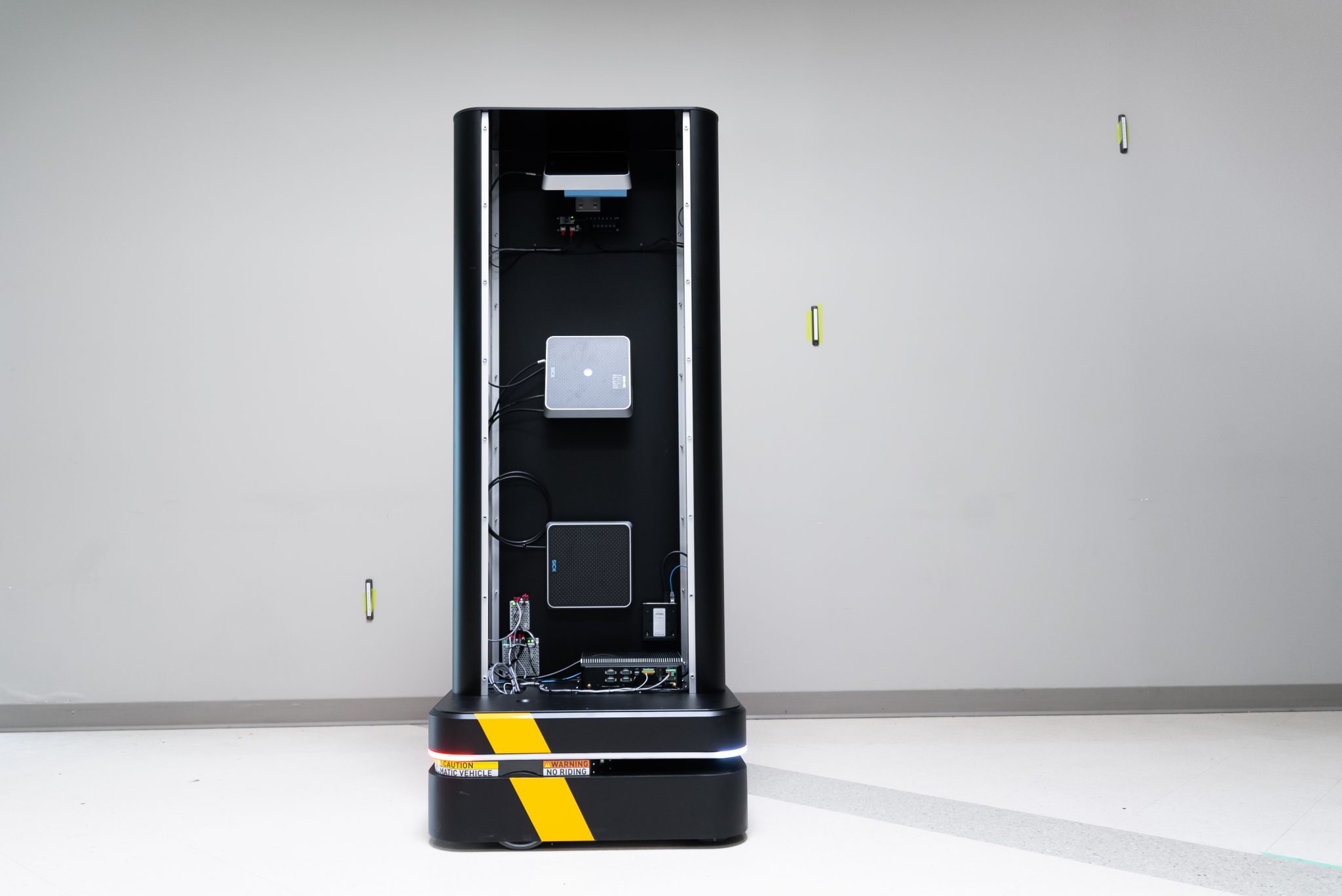 Boxer Indoor Mobile Robot - Clearpath Robotics