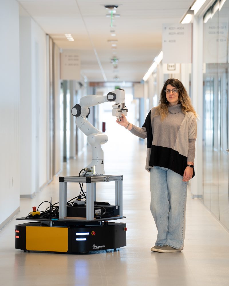 Santa Clara University Utilizes AI with Ridgeback to Advance Assistive Robotics - Clearpath Robotics