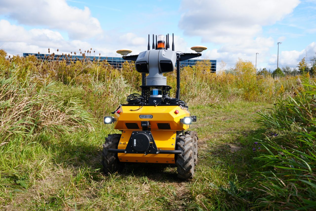 Husky Observer - Clearpath Robotics