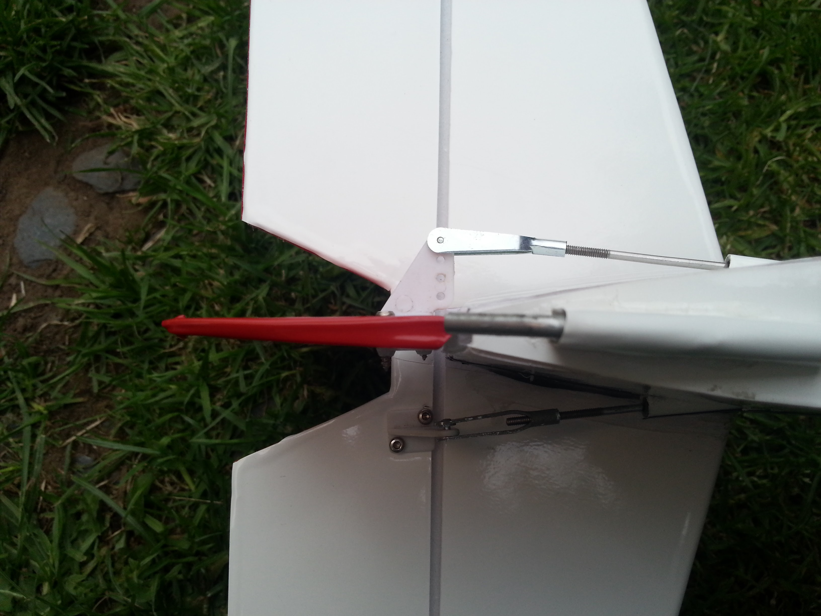 'How to' Tapered trailing edges. | Flite Test