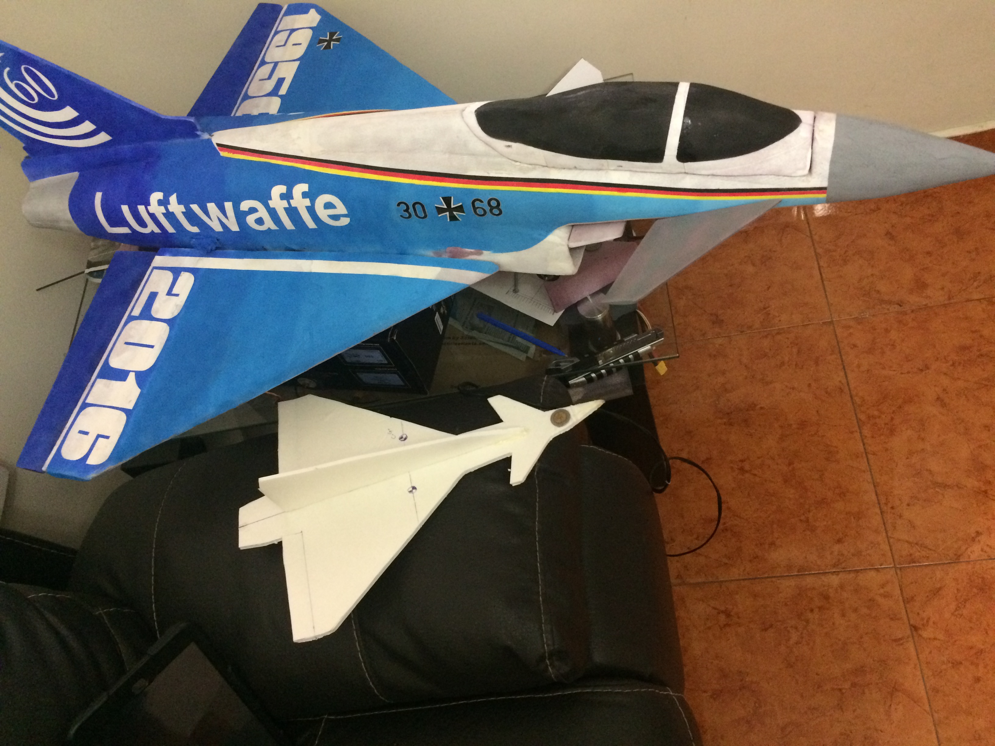 2ND PART PAINT 30-68 EUROFIGHTER HOTWIRE EDF 70 MM | Flite Test