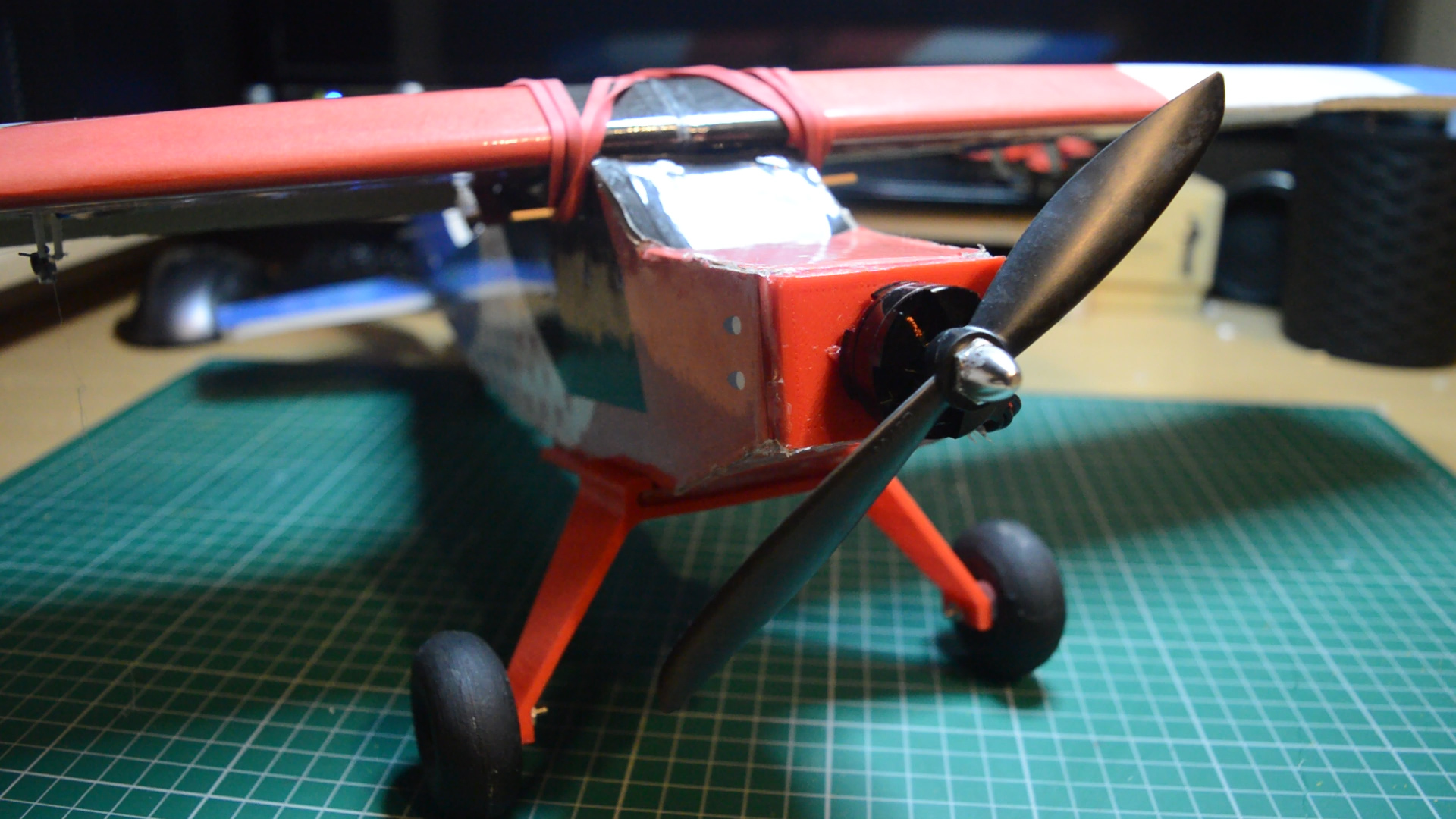 RC FreedomFox | Flite Test