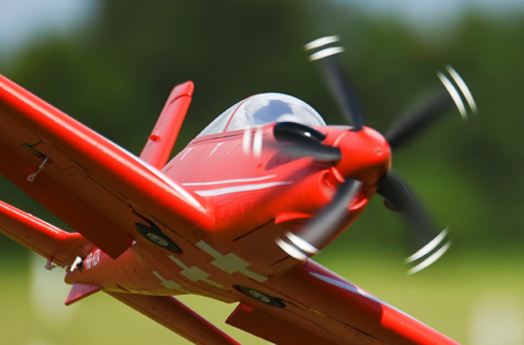 FMS Pilatus PC-21 - Review! | Flite Test