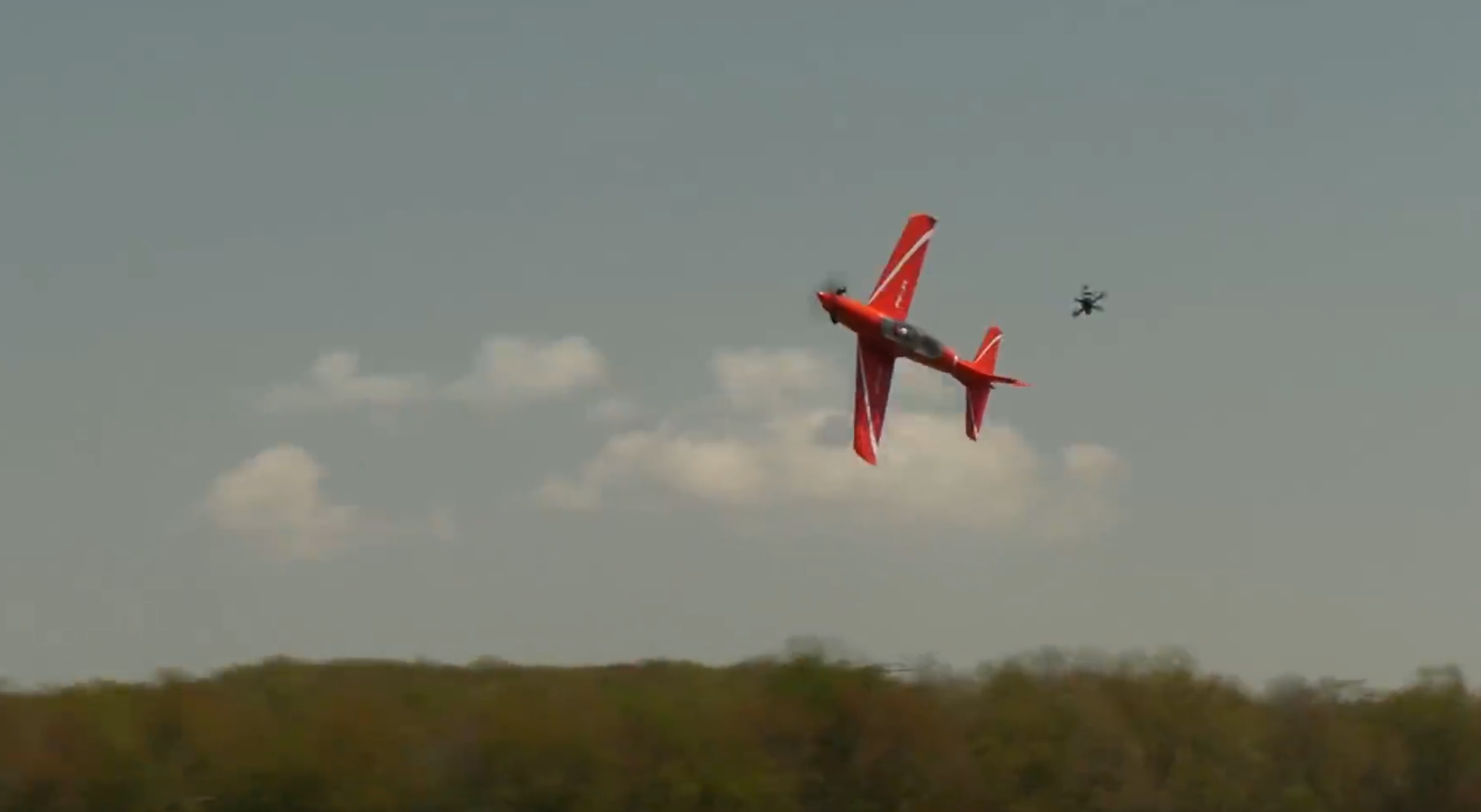 FMS Pilatus PC-21 - Review! | Flite Test