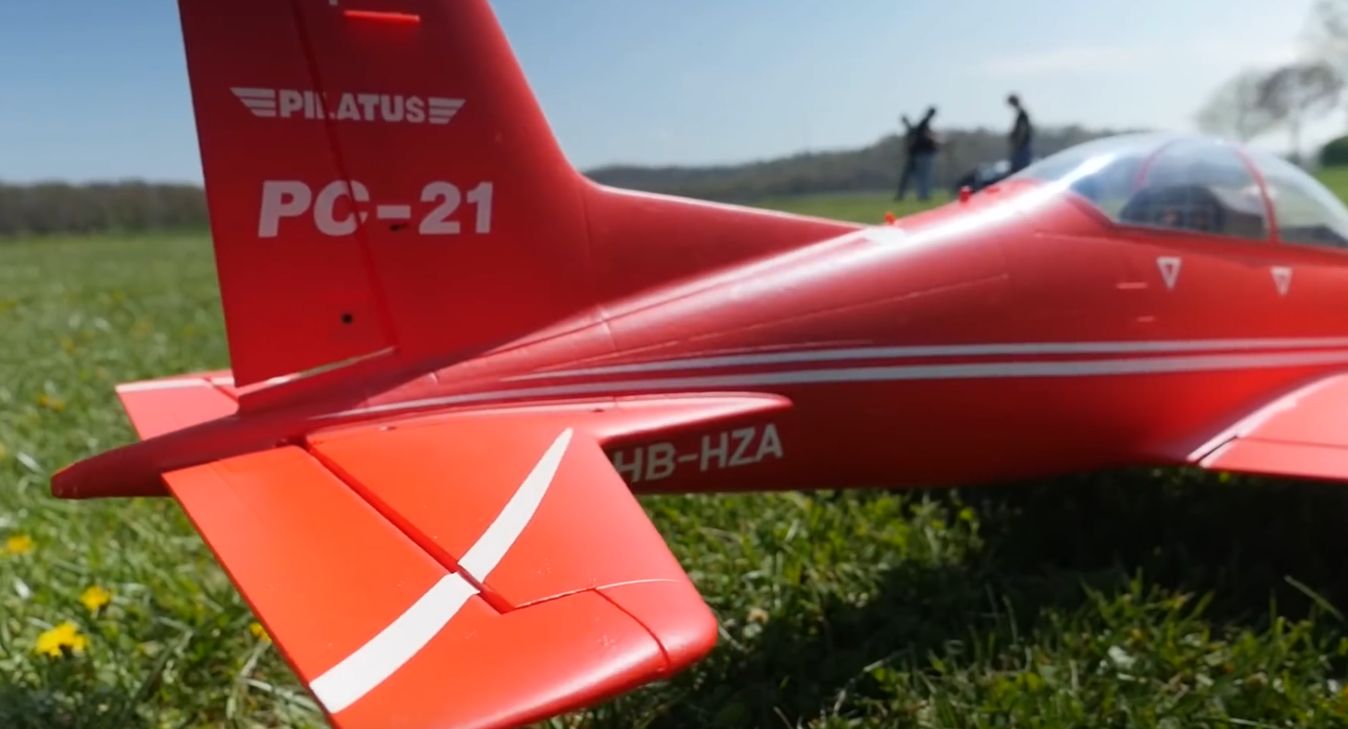 FMS Pilatus PC-21 - Review! | Flite Test