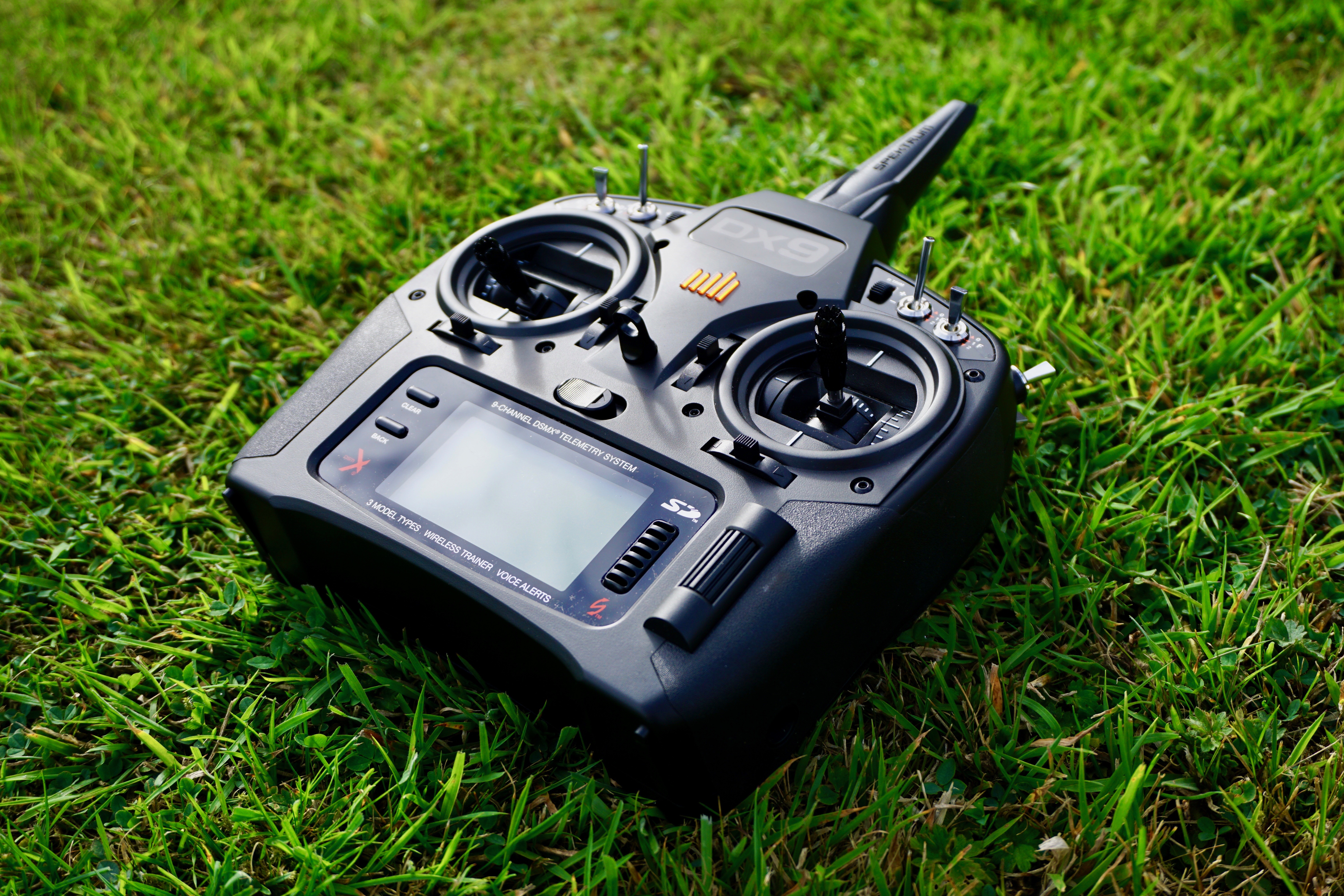 Spektrum DX9 Black Edition Review | Flite Test