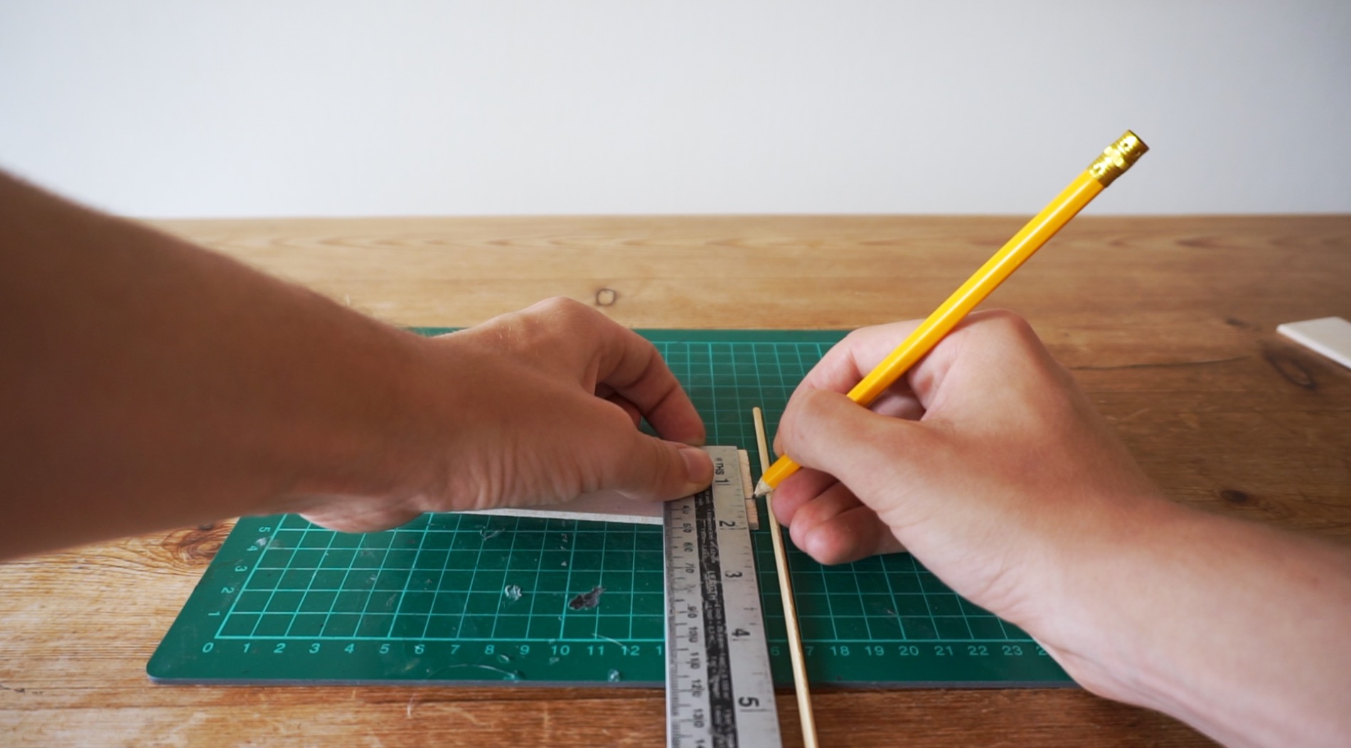 How To Make Brilliantly Simple Tiny Chuck Gliders | Flite Test