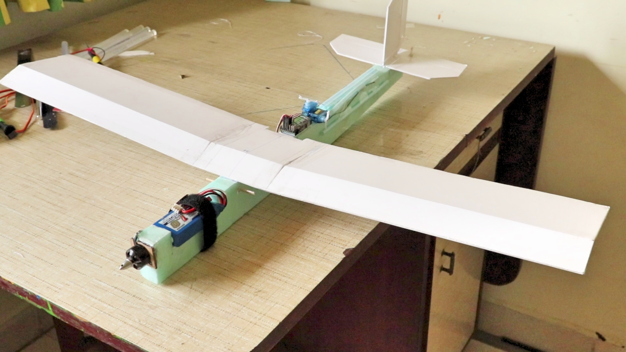 Scratch build Mini Easy Trainer | Flite Test