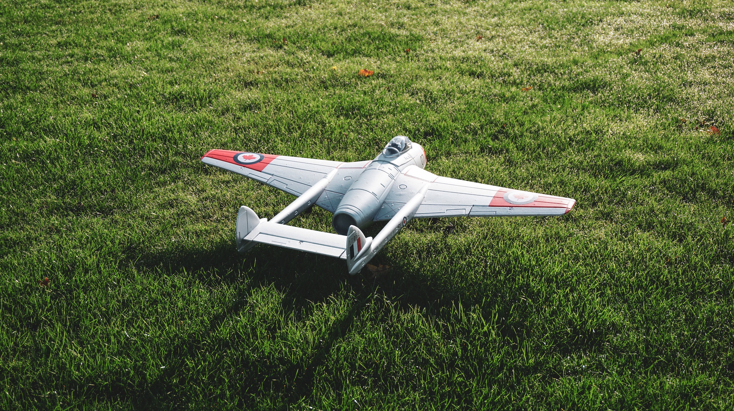 Durafly DH-100 Vampire (Canadian Edition) Review | Flite Test