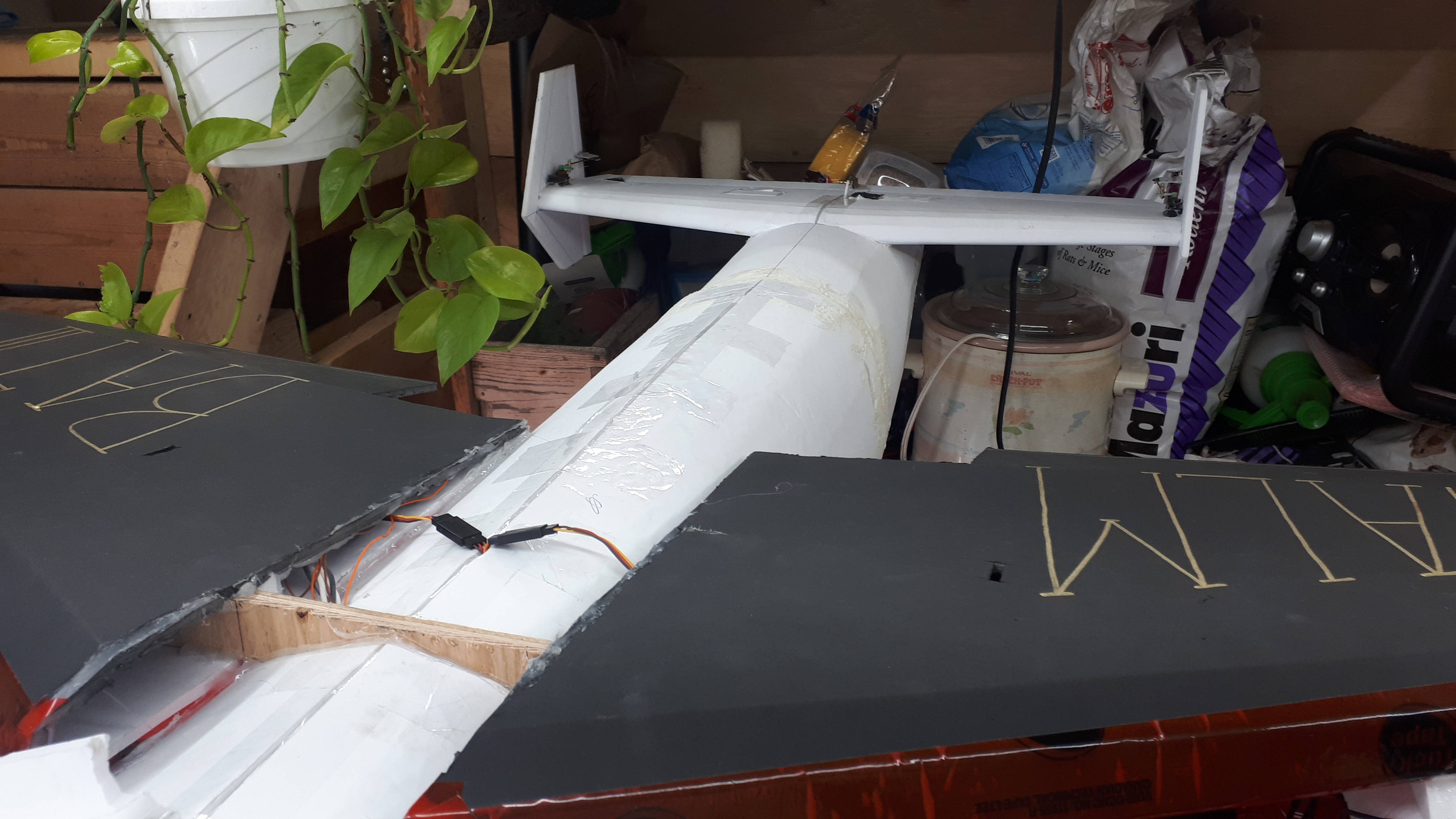 Antinov 22ish cargo plane FT Versa wing based plan | Flite Test