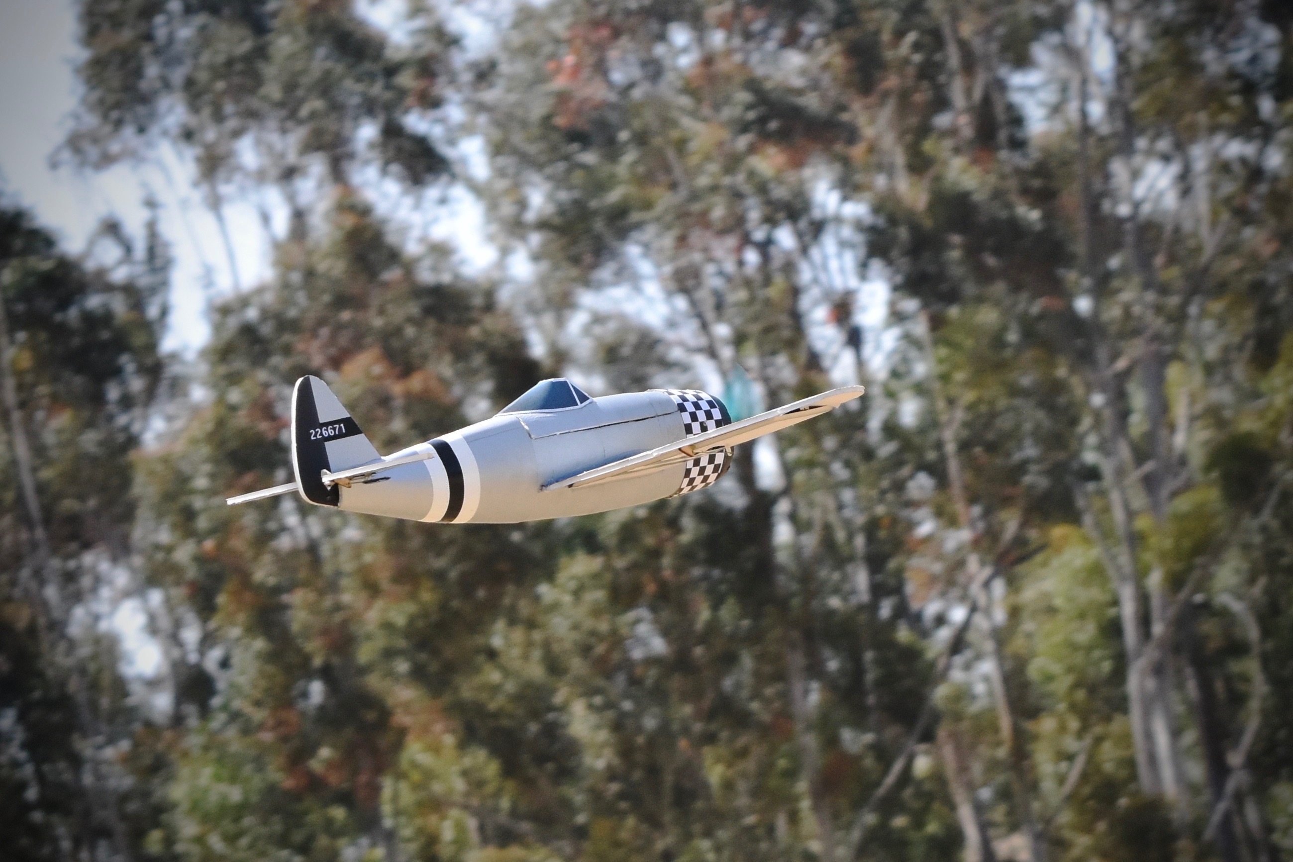 MiniacRC Mighty Mini P47 Thunderbolt (FREE PLANS) | Flite Test