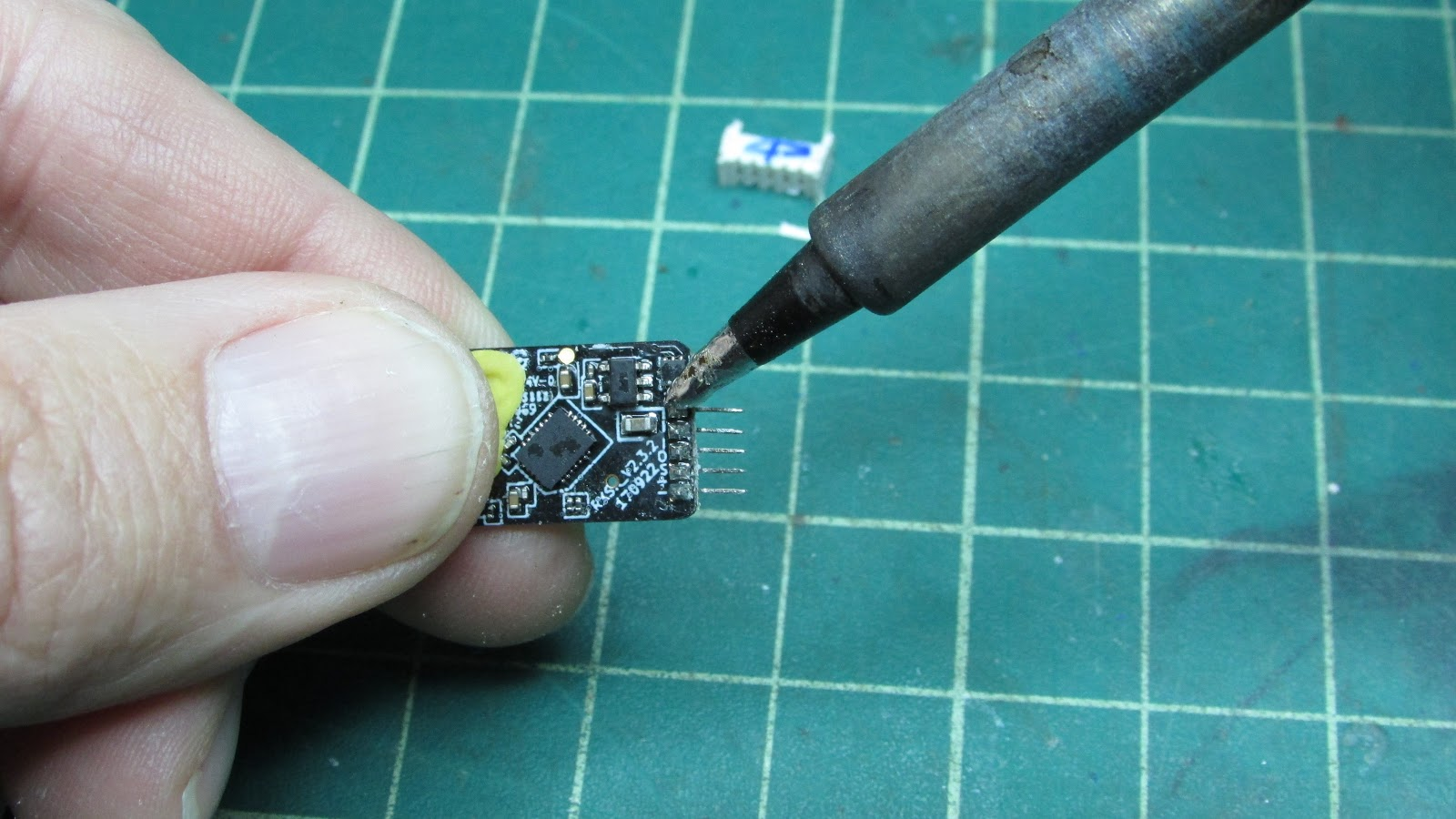 FrSky R-XSR FPort Modification | Flite Test