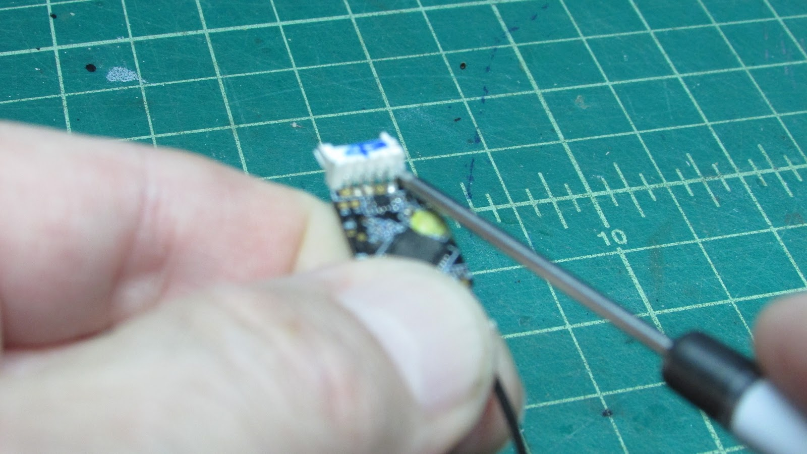 FrSky R-XSR FPort Modification | Flite Test