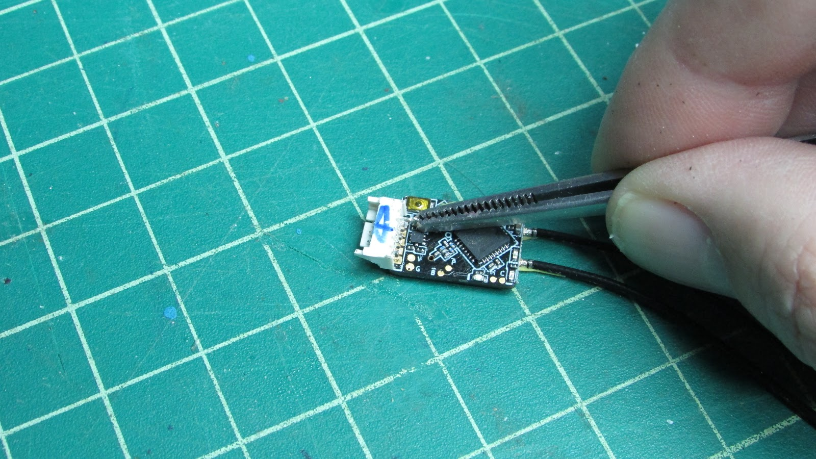 FrSky R-XSR FPort Modification | Flite Test