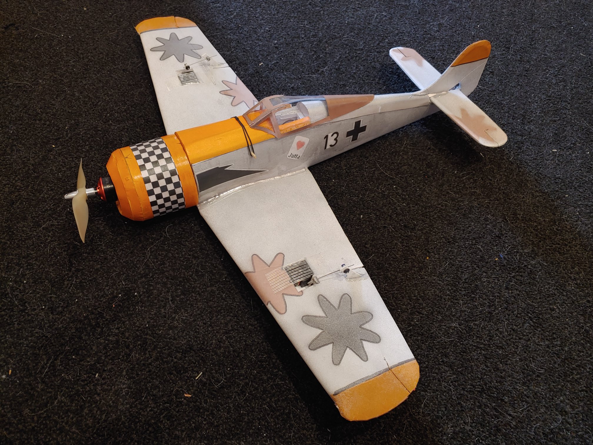 MiniacRC Mighty Mini Focke-Wulf 190 (FREE PLANS) | Flite Test