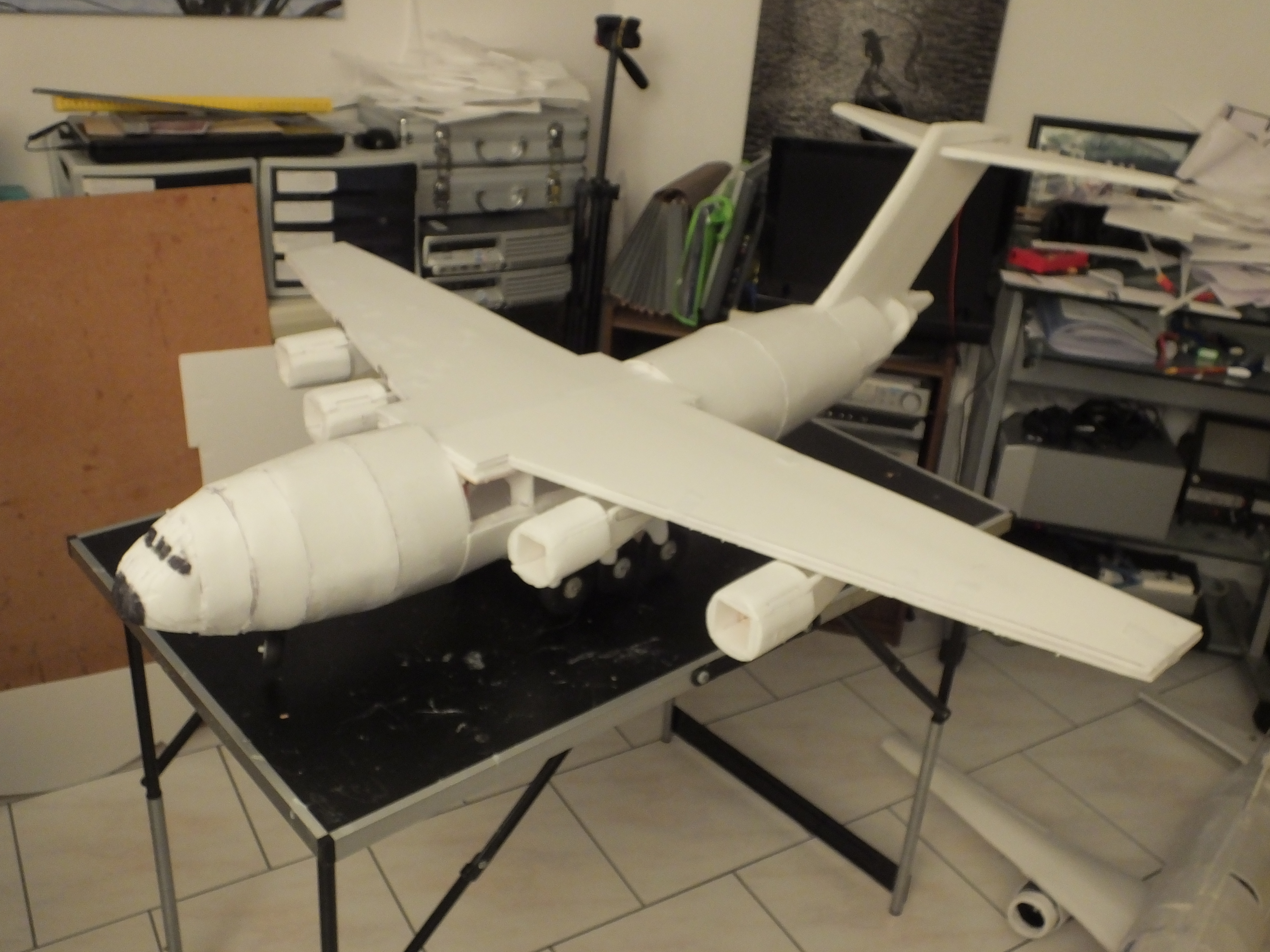 BUILDING Airbus A400M | Flite Test
