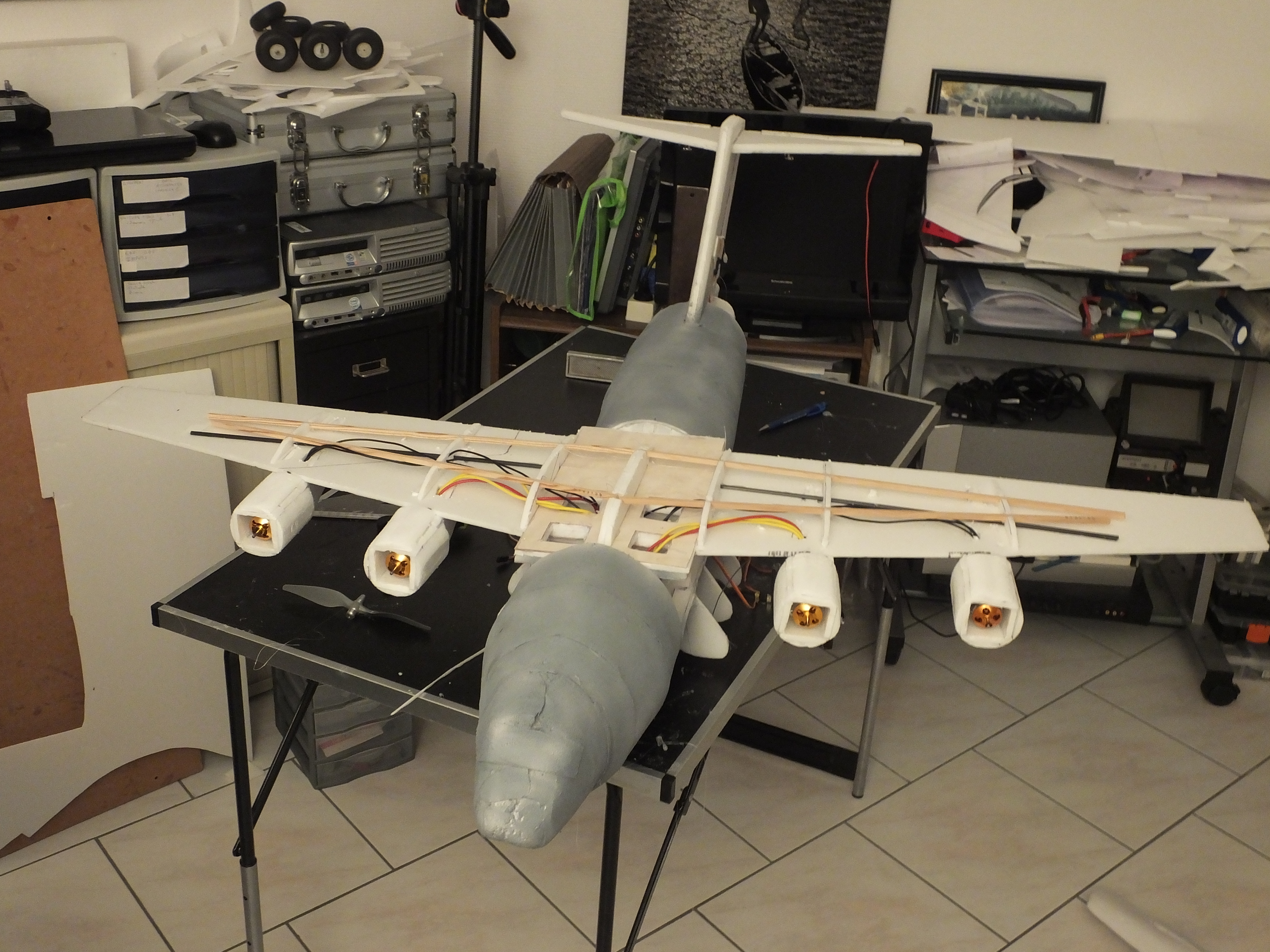 BUILDING Airbus A400M | Flite Test