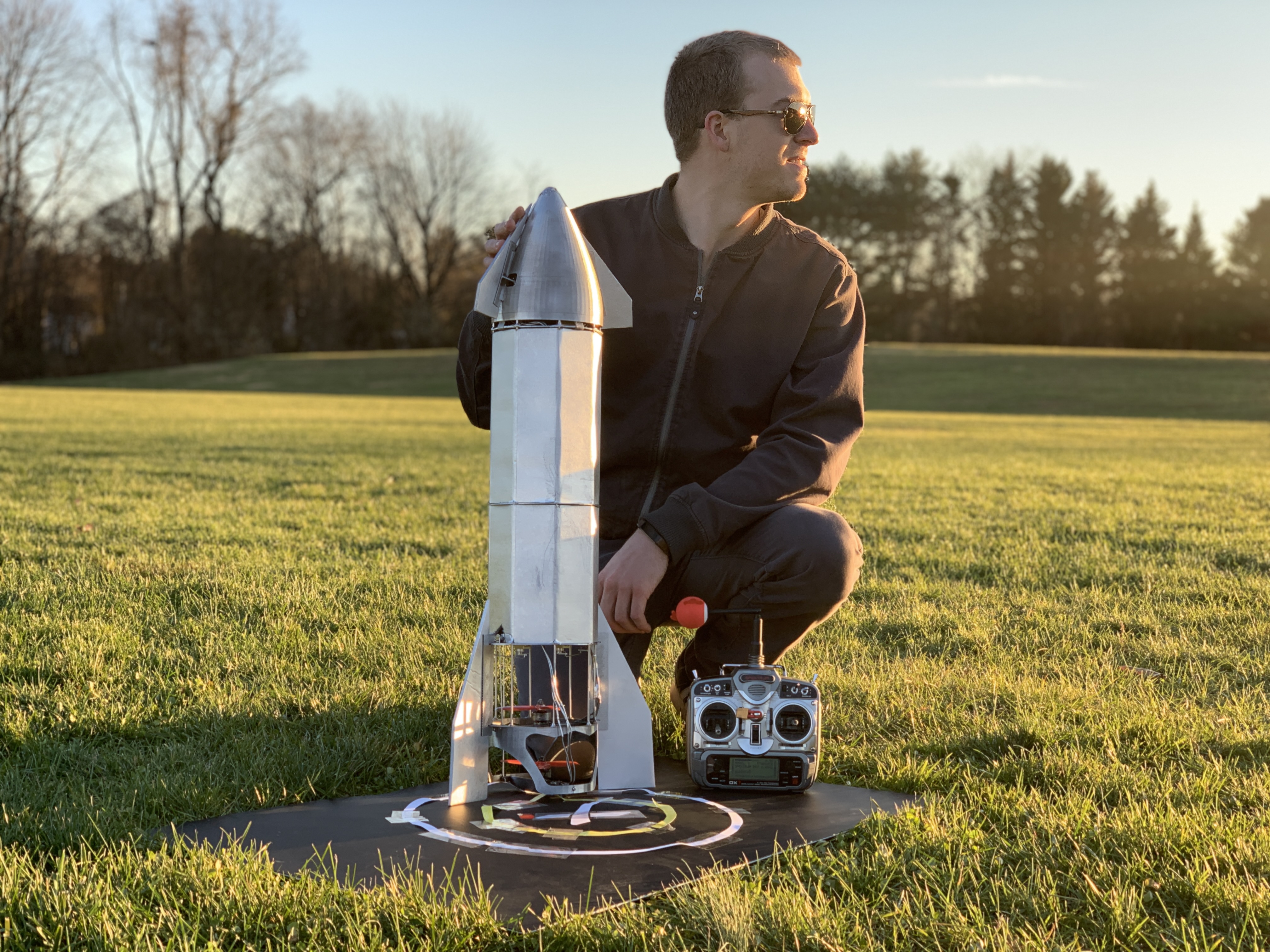 Small-Scale SpaceX Starship That Does it All | Flite Test
