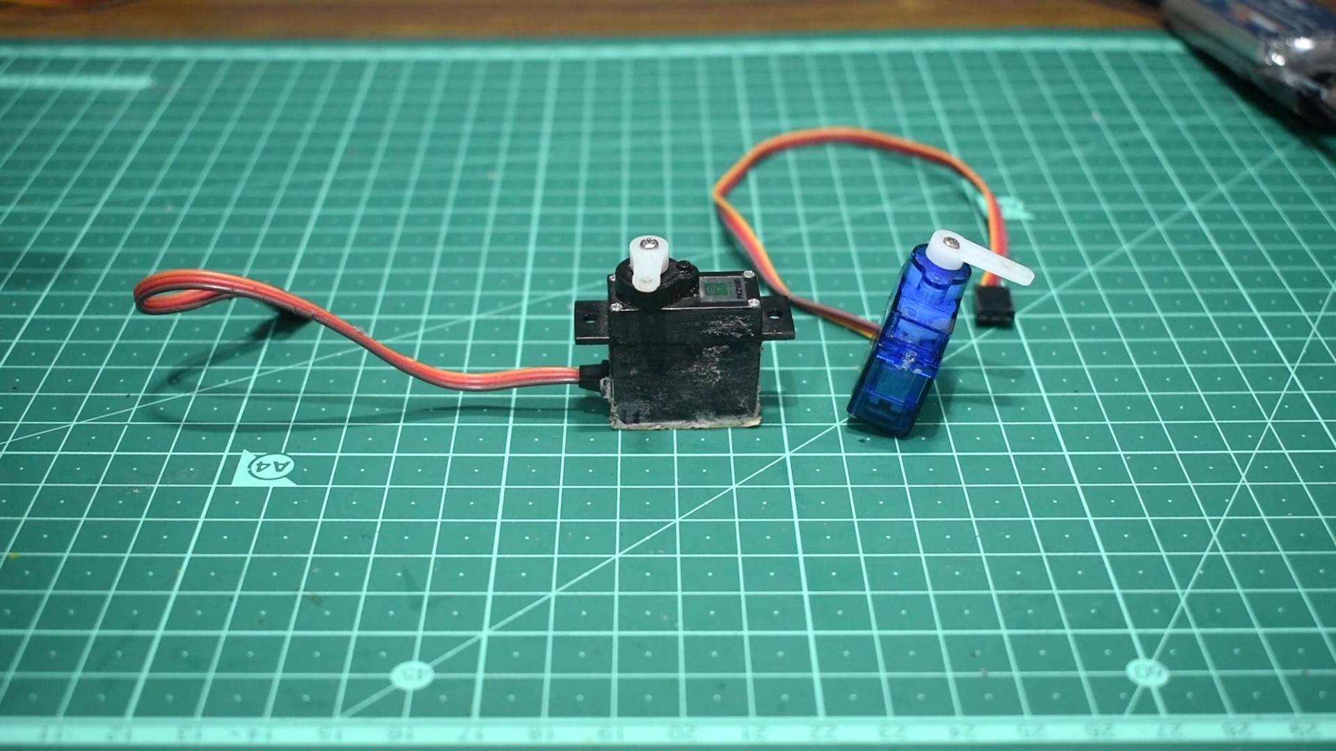 Choosing the right servo Extension | Flite Test