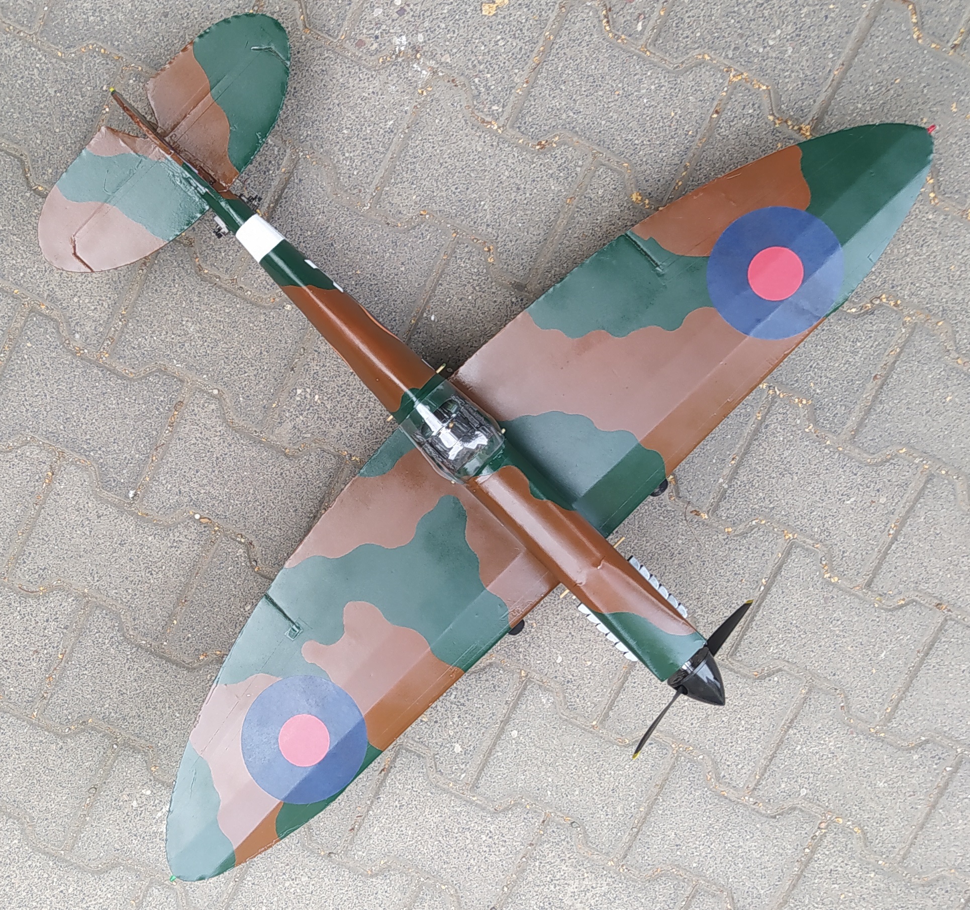 First builds: Spitfire. DH Comet. Dusty Crophopper | Flite Test