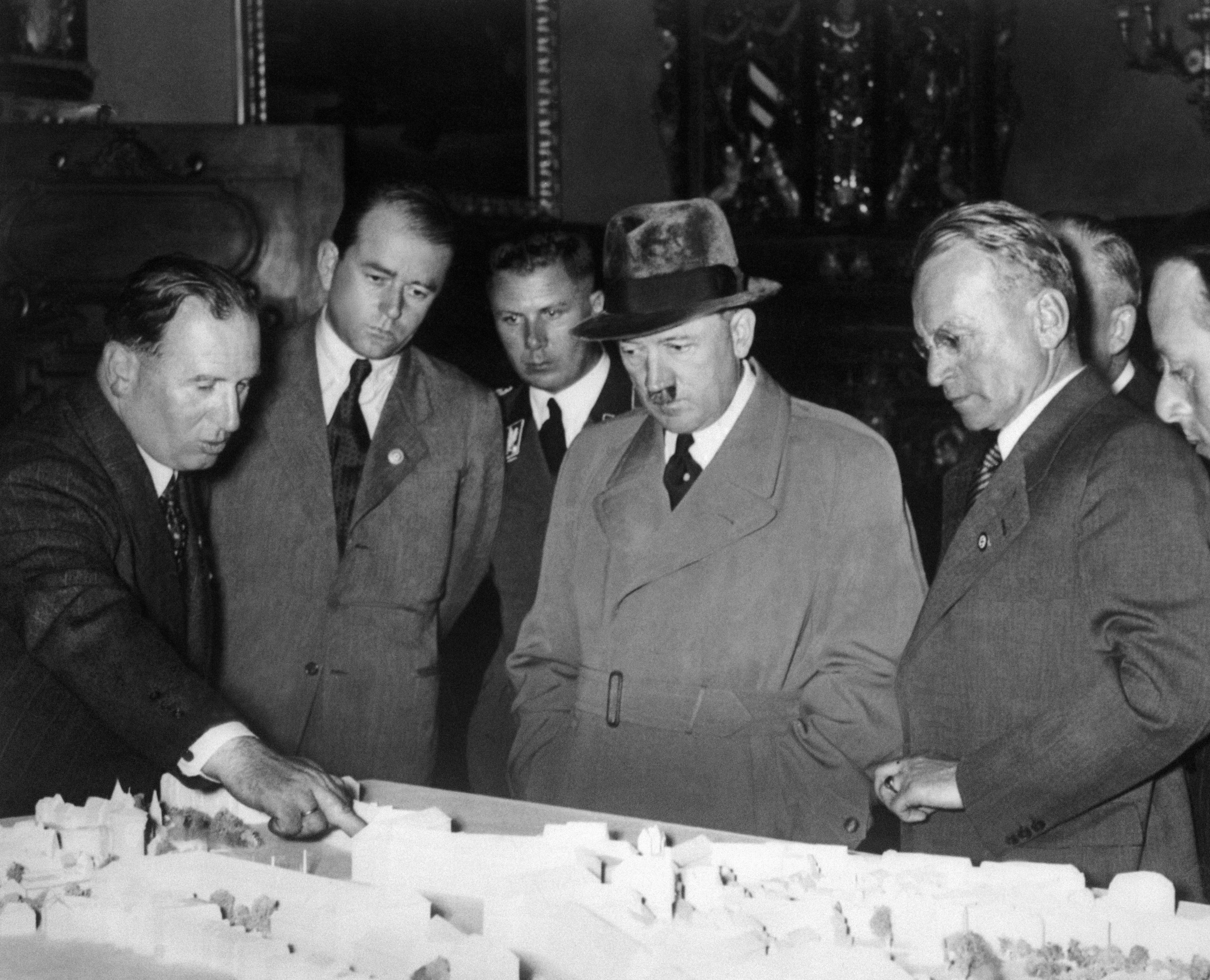 Jewish Art Funded By Nazi Loot: Hilde Schramm’s Mission – The Forward