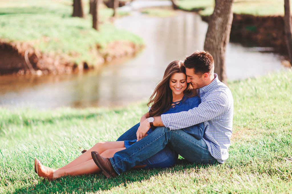 Arkansas Engagement: Hillary Felts & Carter Callahan - Arkansas Bride