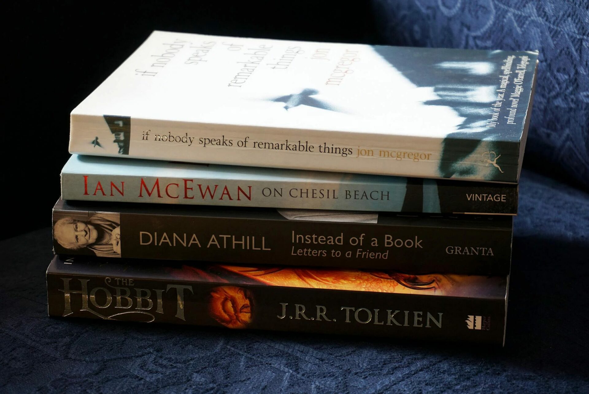 Contemporary Fiction vs. Literary Fiction: How Do They Differ?