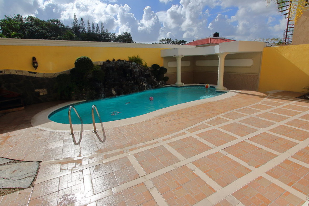 Casa en Venta o Alquiler con Piscina en Isabel Villas Golf and Country ...