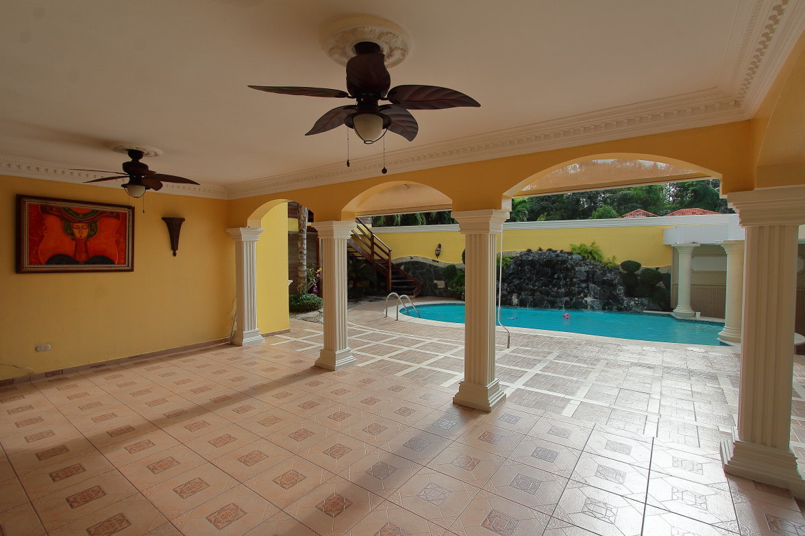 Casa en Venta o Alquiler con Piscina en Isabel Villas Golf and Country ...