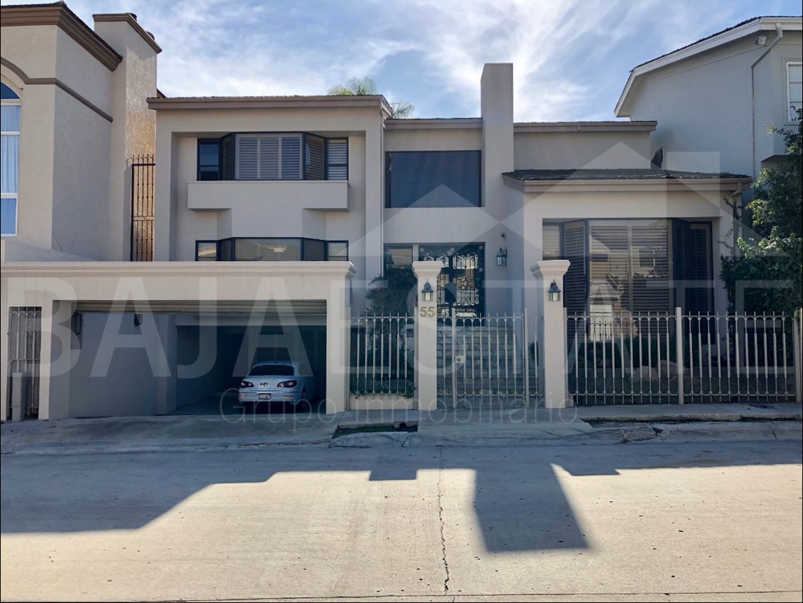 CASA EN VENTA EN CHAPULTEPEC TIJUANA | EasyBroker
