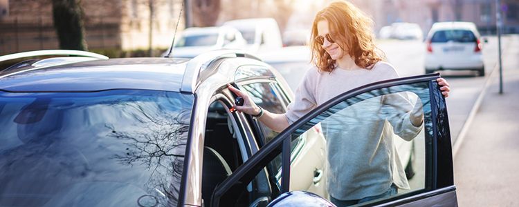A Guide to Car Insurance for College Students Out of State | SmartFinancial