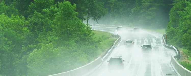 What To Do if You Hydroplane in a Car | SmartFinancial