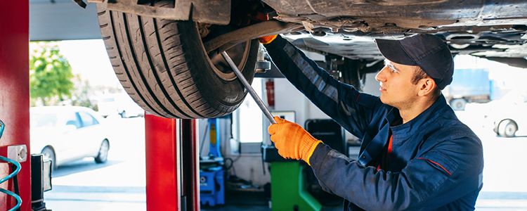 Auto Repair and Service Shop Insurance for Mechanics | SmartFinancial