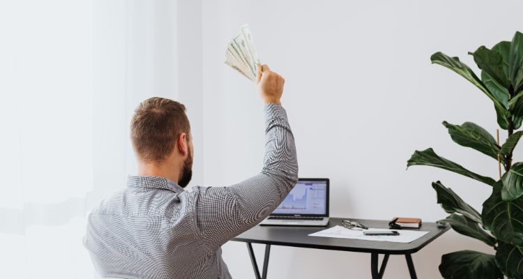 8 Stereotypes of a Bad Insurance Agent | SmartFinancial