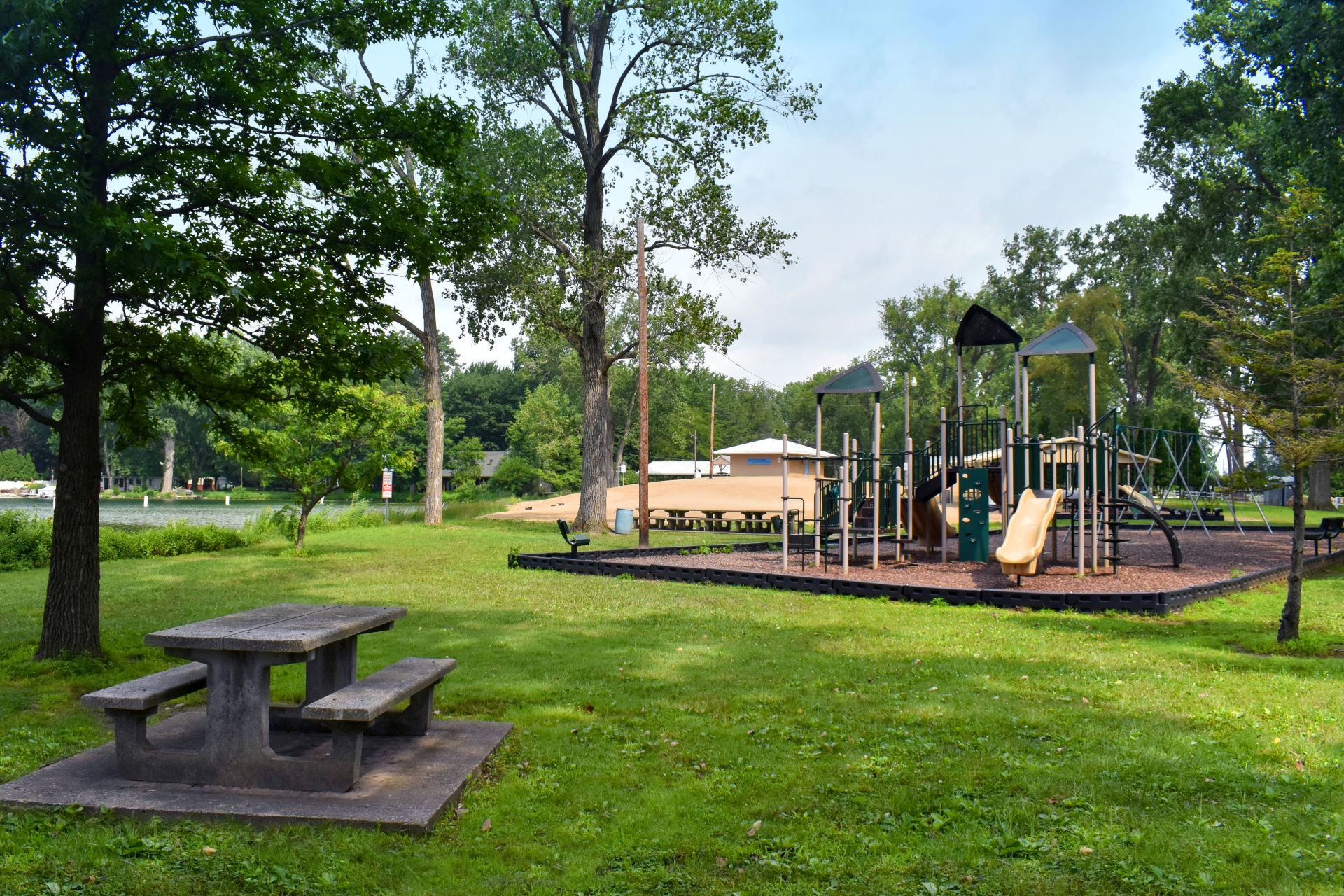 Waubee Lake Park and Beach - Visit Kosciusko County