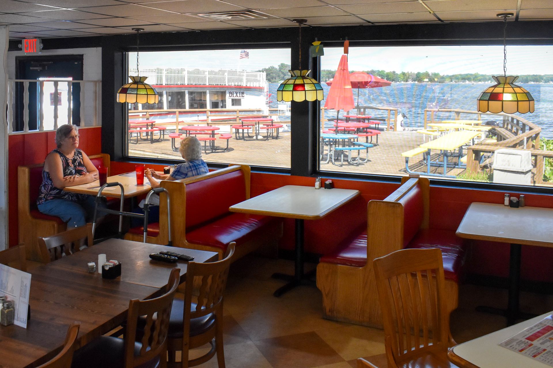 Lakeview Pizza King Restaurant - Visit Kosciusko County