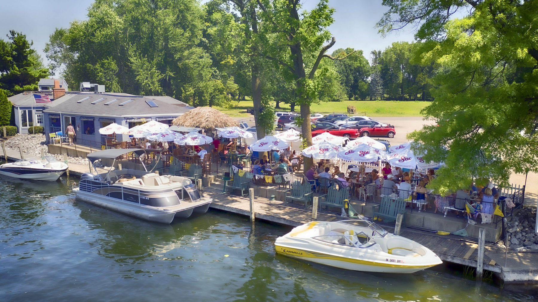 Outside & Lakeside Dining - Visit Kosciusko County