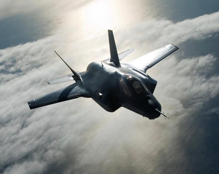 USA Just Launched The World's Most Advanced Aircraft That Can Fly Into ...