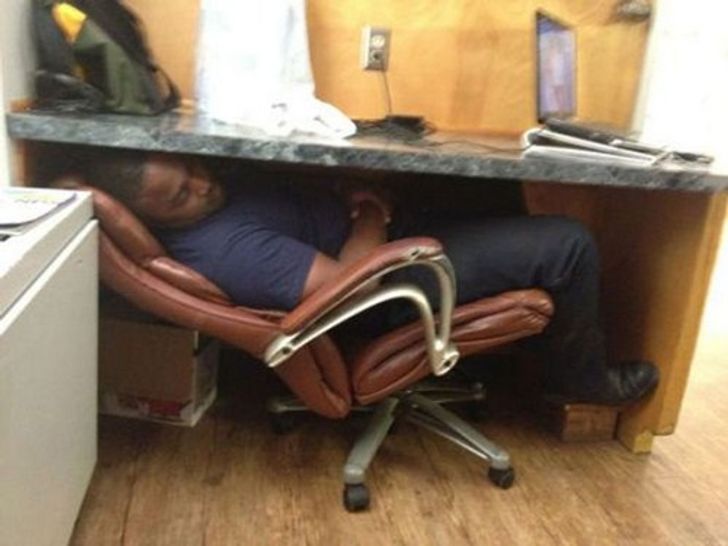 10 Funny sleepers from around the world! - AsViral