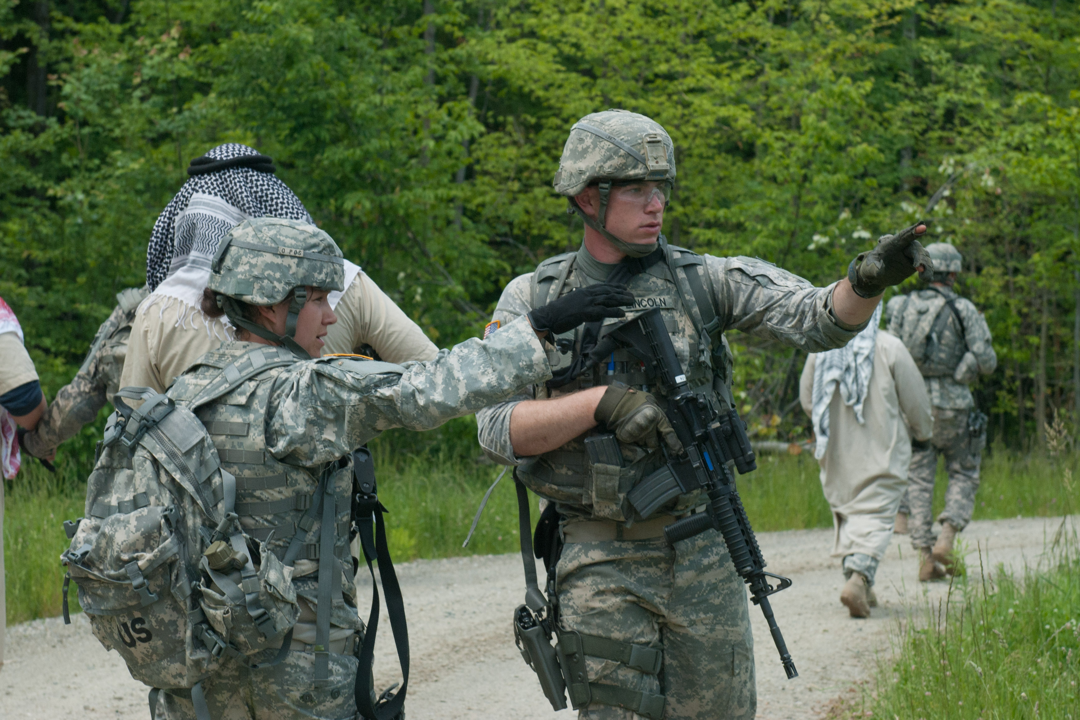 Maine Military Police Build Confidence Training
