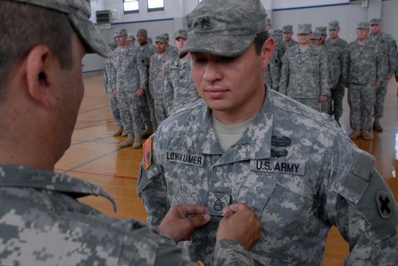 Sycamore Artillerymen Promoted, Receive Medals