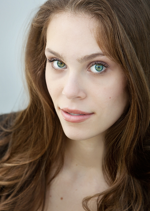Soprano Lydia McClain of Latrobe, Penn., Performs at 2015 Fall Island ...