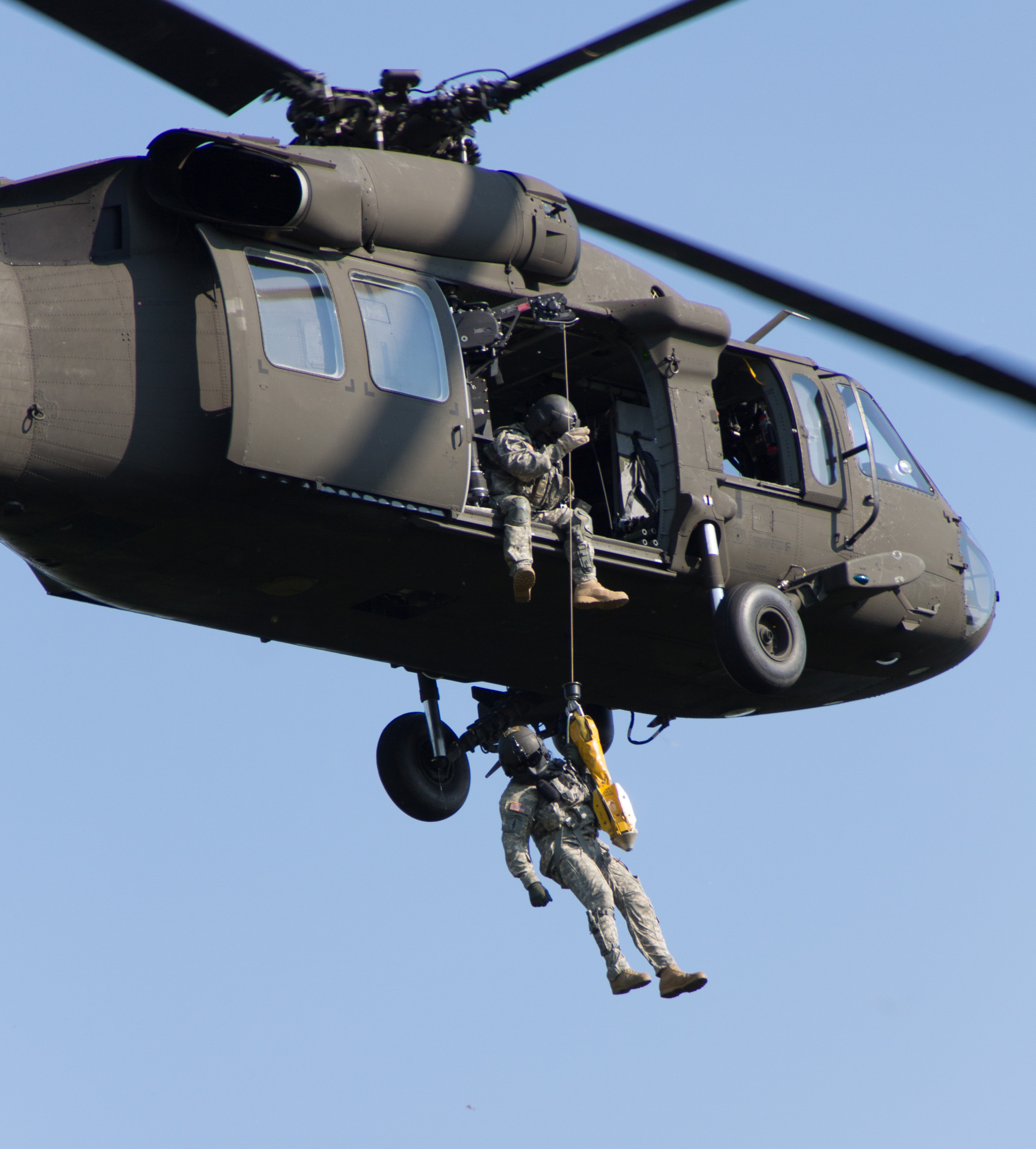 Army National Guard helicopter crews train with sheriff deputies ...