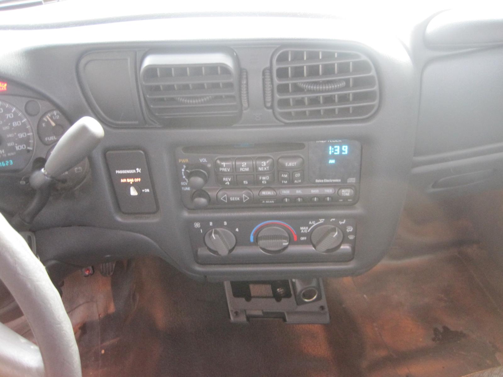 2002-gmc-s10-s15-sonoma-base-used-auto-parts-for-sale-auto-gator