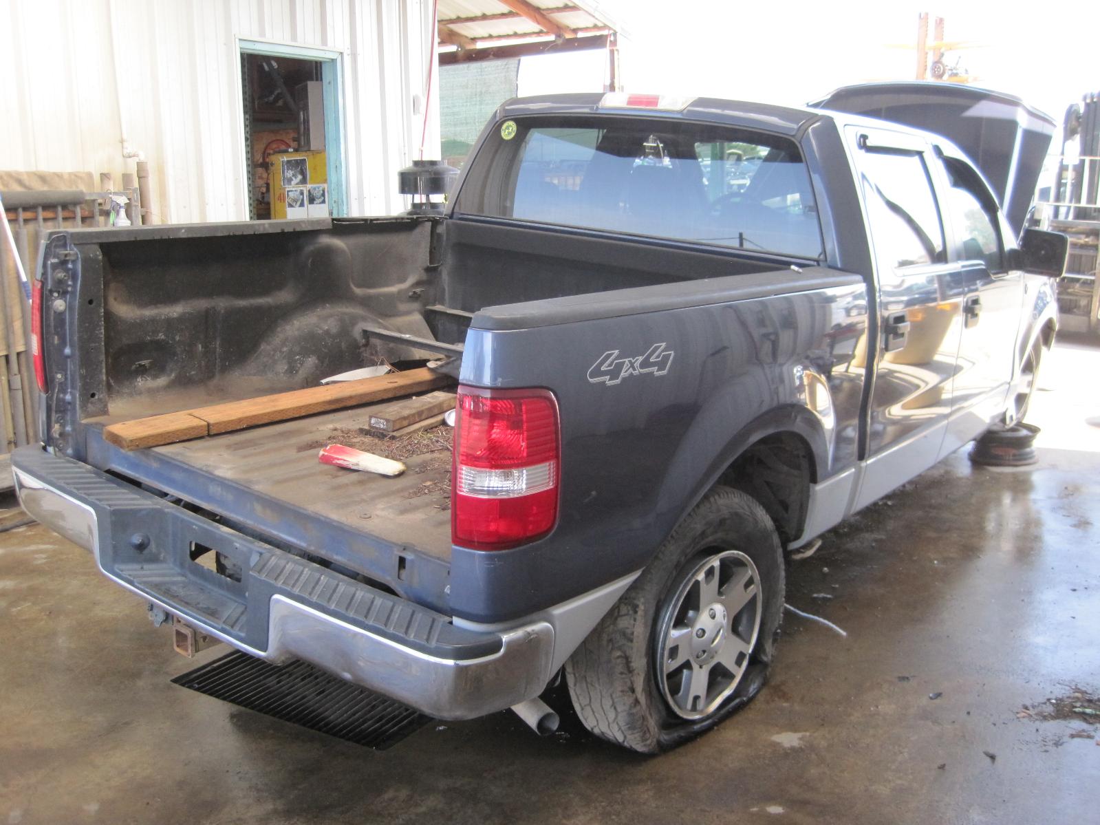 2005 Ford F150 Pickup XLT parts | AutoGator - Sacramento, CA