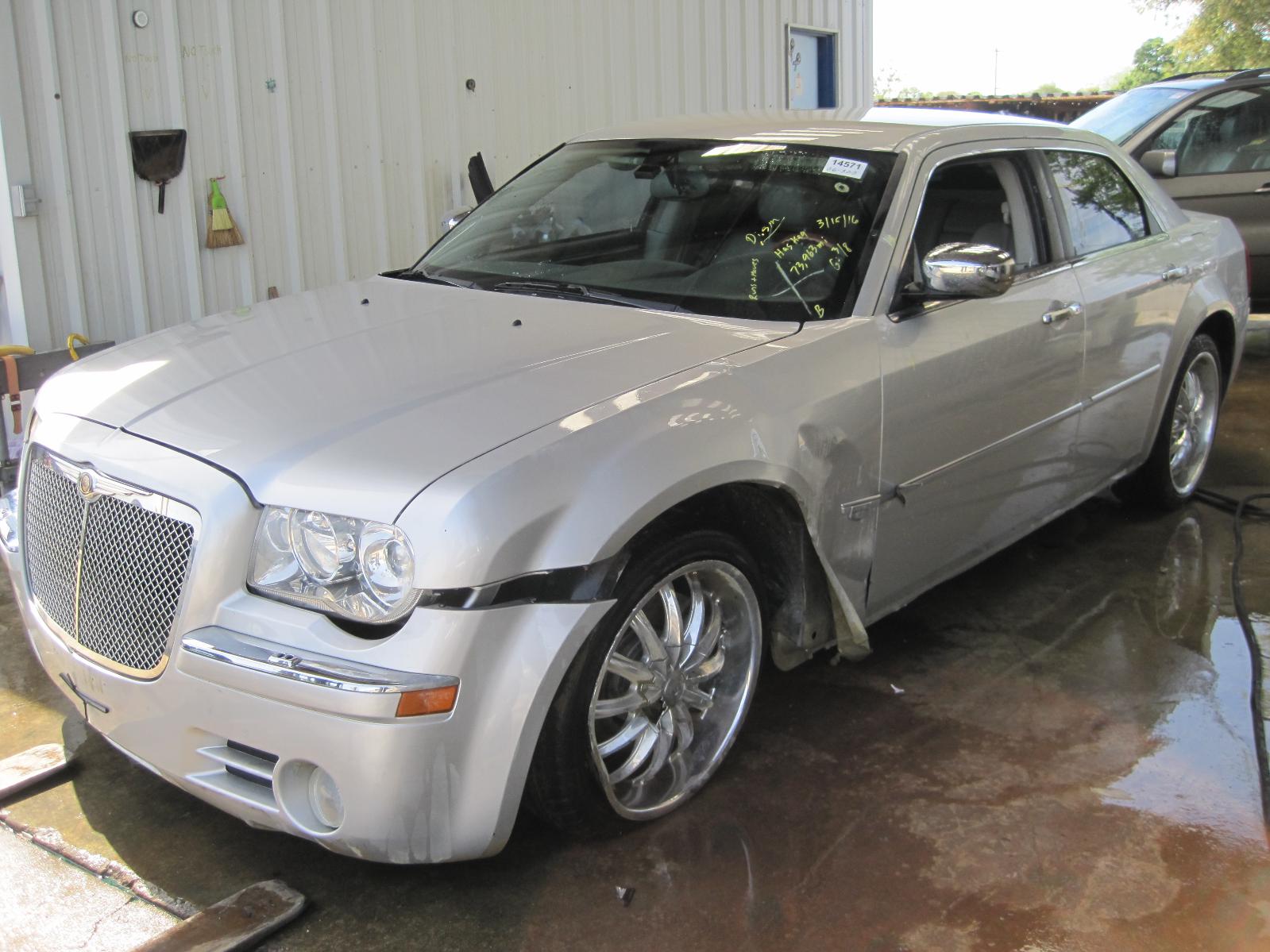 2006 Chrysler 300 Base - Used Auto Parts for Sale | Auto Gator ...