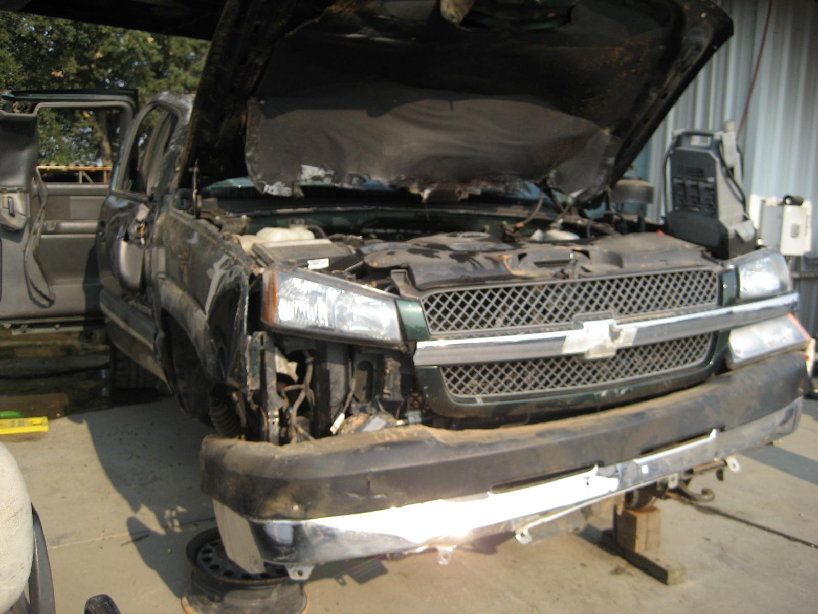 2004 Chevrolet Silverado 2500 Pickup LS parts | AutoGator - Sacramento, CA