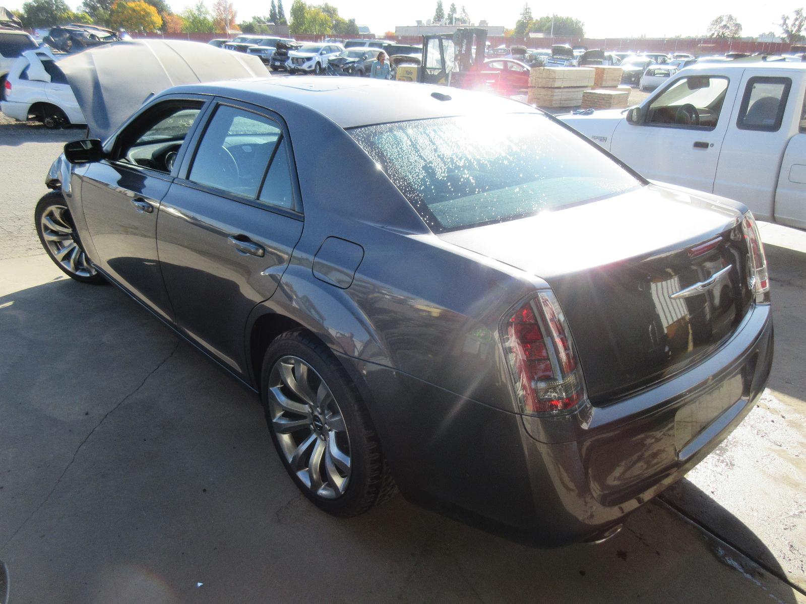 2014 Chrysler 300 Base - Used Auto Parts for Sale | Auto Gator ...