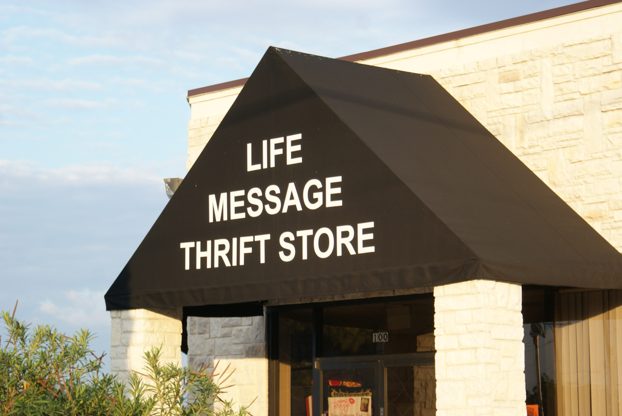 Life Message Thrift Store | VOMO